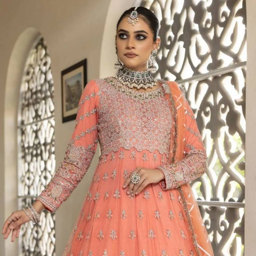 Sidra Aleem: Dynamic Fashion Aesthetics in 2025 – Saleem Fabrics Traditions