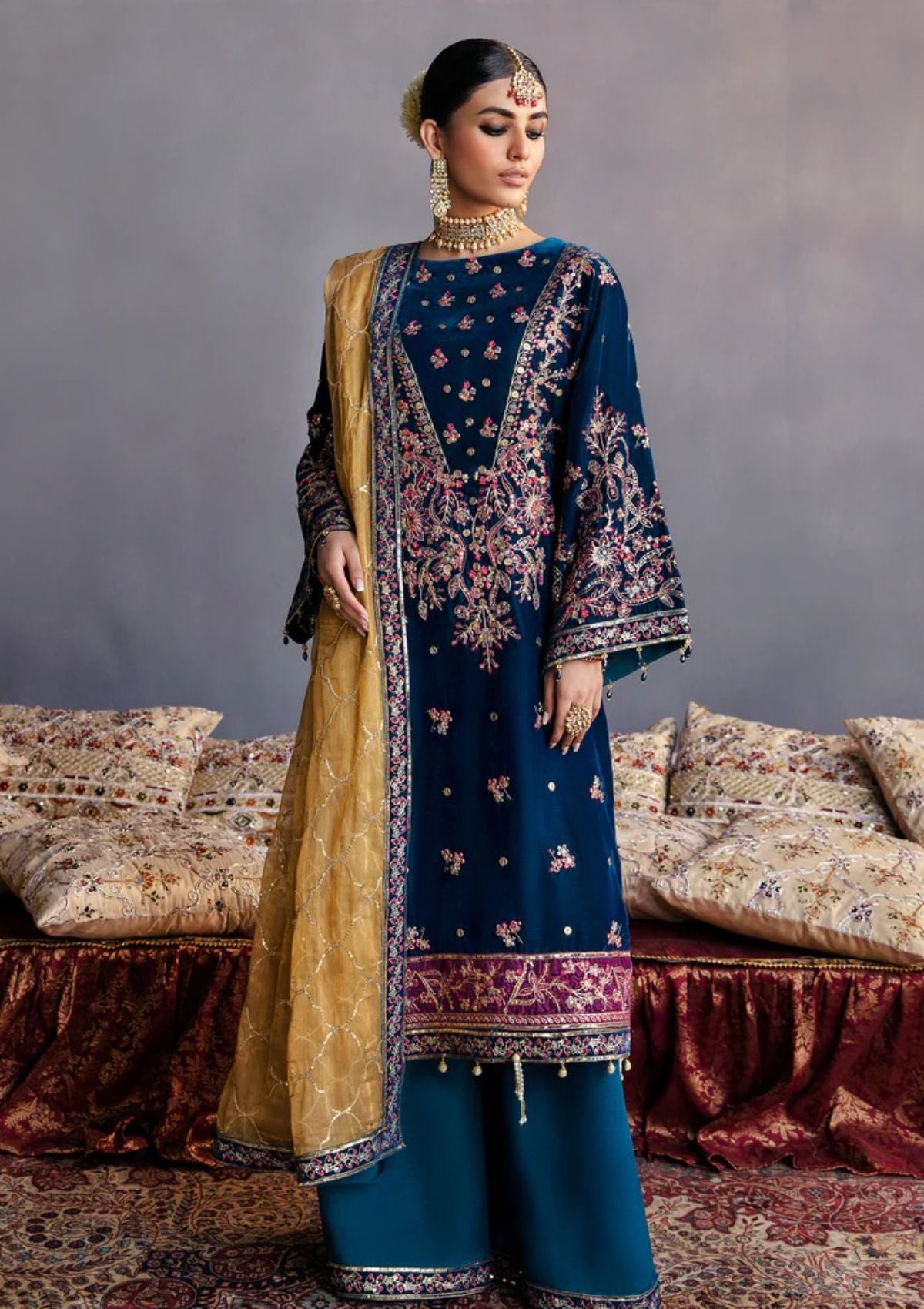 Winter Collection - Emaan Adeel - Makhmal Velvet - Sufina - D#01 ...