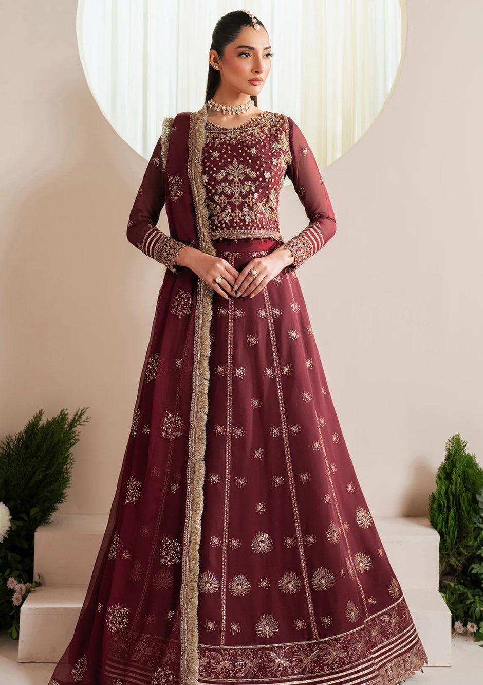 Maxi Dresses Pakistan: Find Your Perfect Style – Saleem Fabrics Traditions