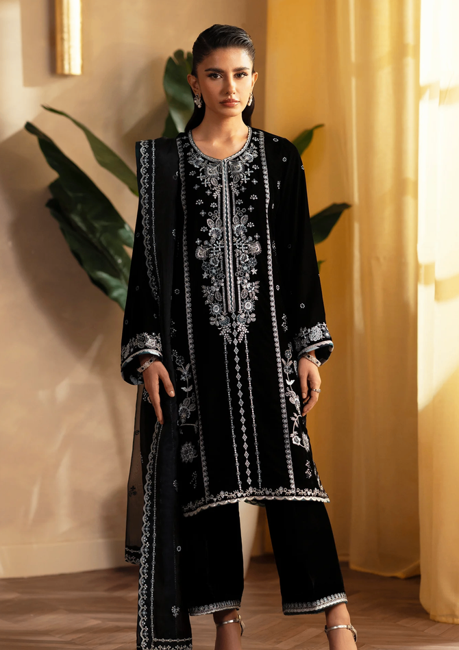 Seran – Velmor Unstitched Velvet Formals Collection 2025 | Luxury ...