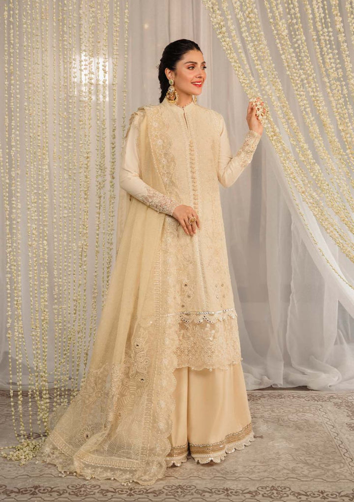 Shop Bright and Classy Outfits: Explore our Array of Sale Styles ...