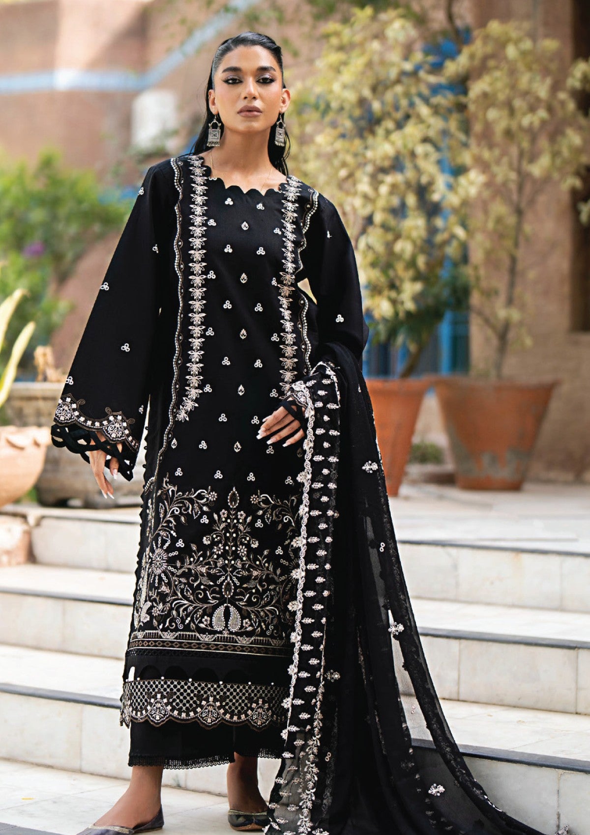 Lawn - Humdum - Selin - HS25#05 – Saleem Fabrics Traditions